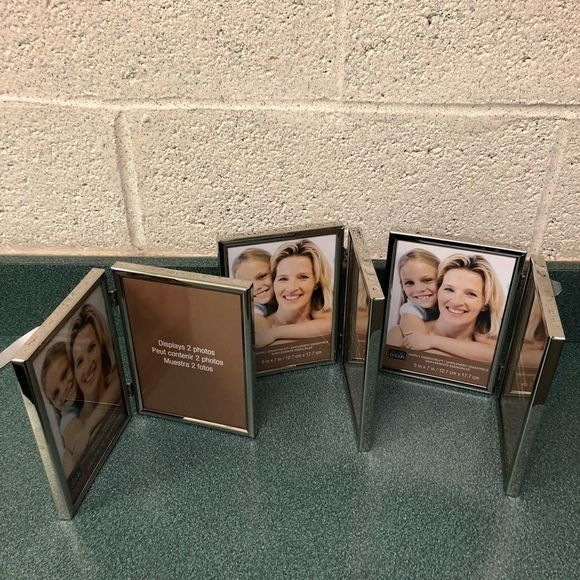 Studio Decor | Accents | Nwt Three3 Studiodecor Foldingpicture Frames ...